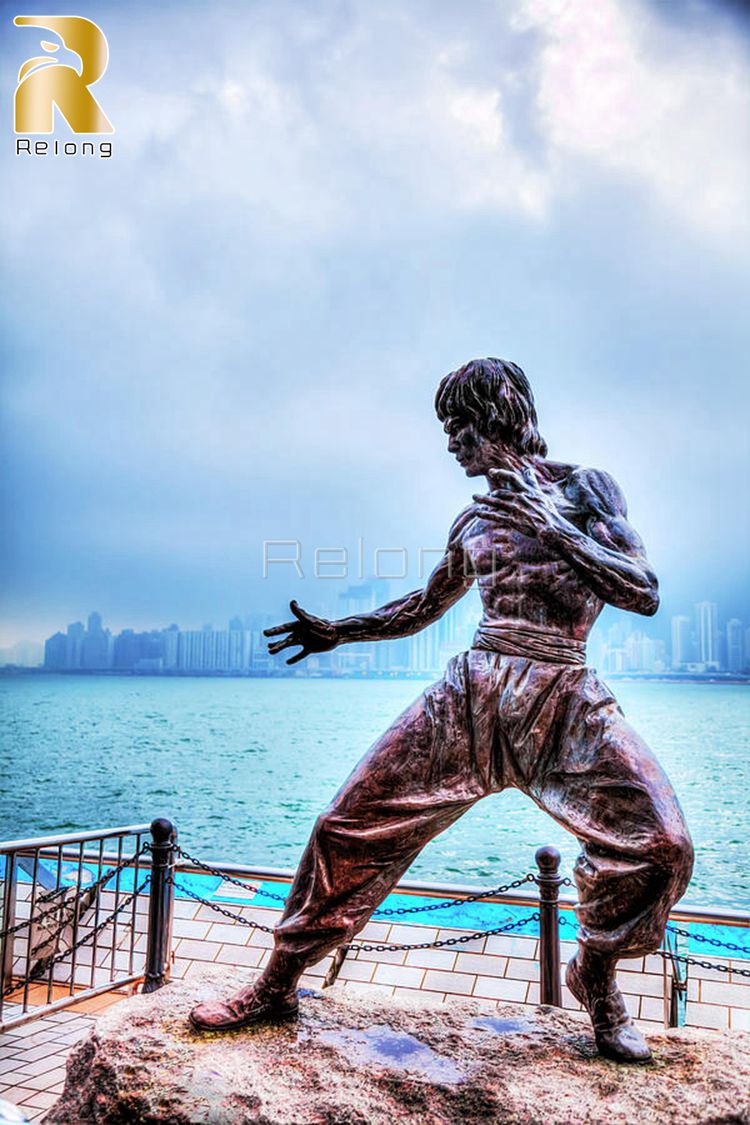 A Closer Look at Bruce Lee Iconic Statue - Relong Art Sculpture
