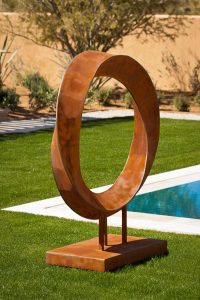 What is Metal Sculpture Art? A Comprehensive Guide - Relong Art Sculpture