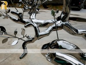 Modern Metal Tree Art Sculpture for Outdoor Decor - Relong Art Sculpture